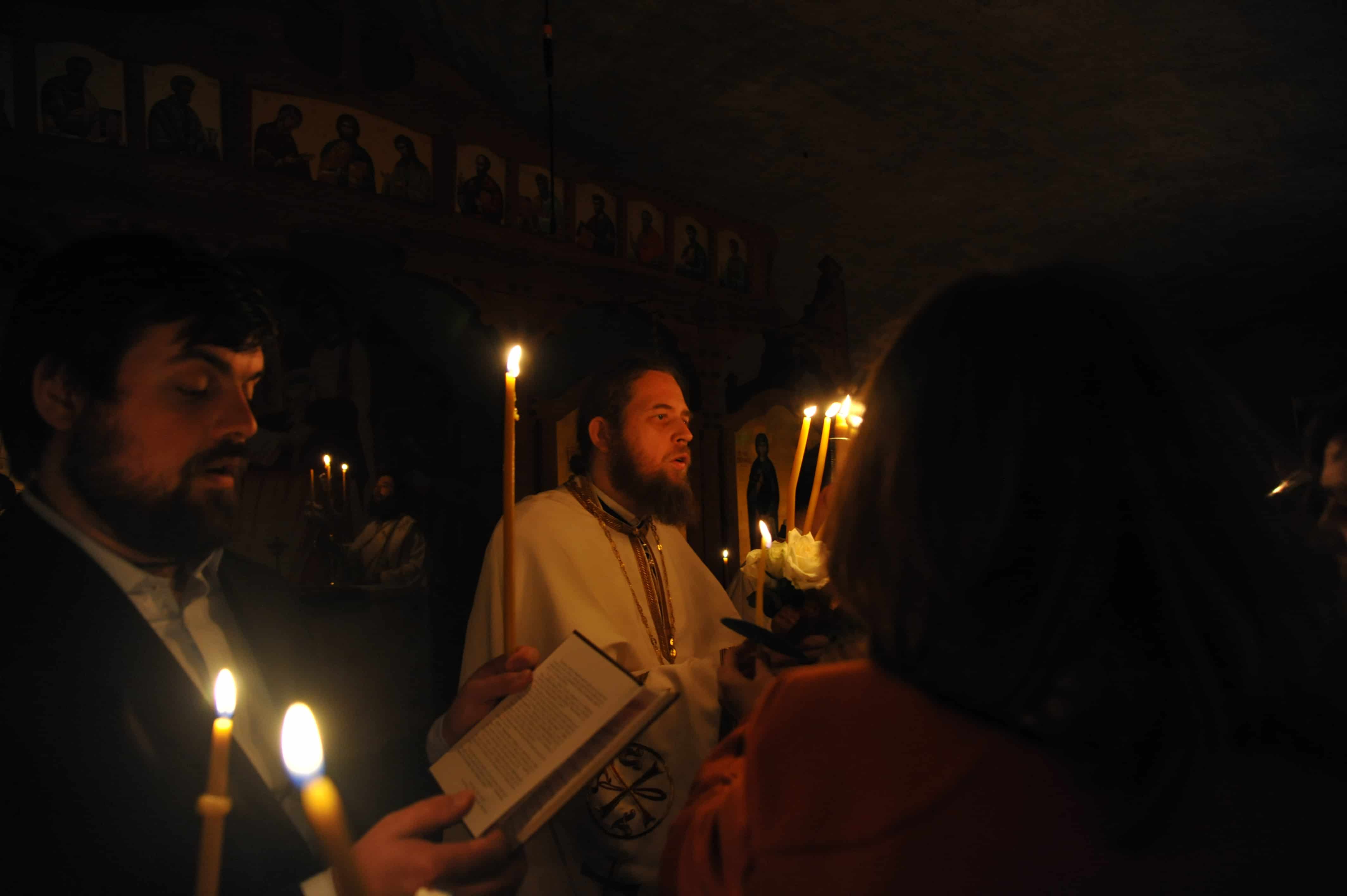 2014. Noaptea de Paști în imagini – Parohia Ortodoxă Română din Paris ...